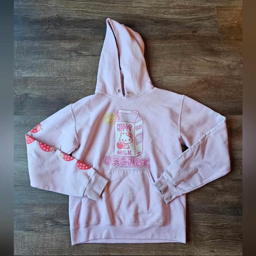 Hot Topic Hoodie Hello Kitty By Sanrio Strawberry Mil… - Gem